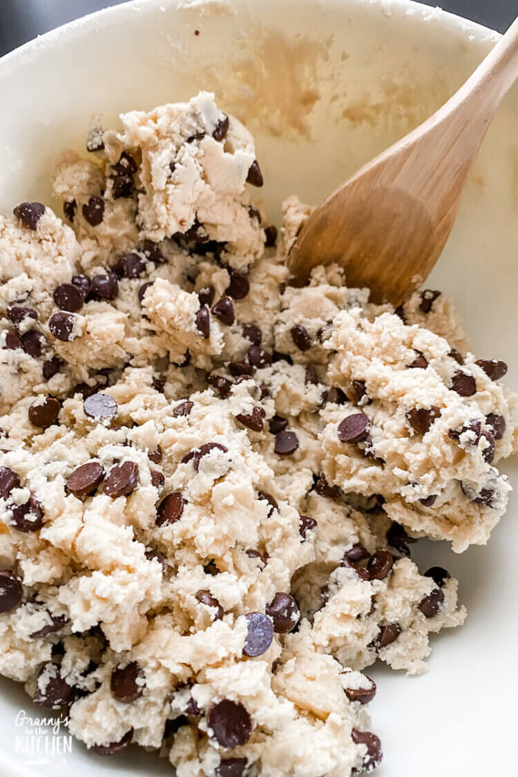 Ultimate Fluffy Chocolate Chip Cookies - Granny's in the Kitchen