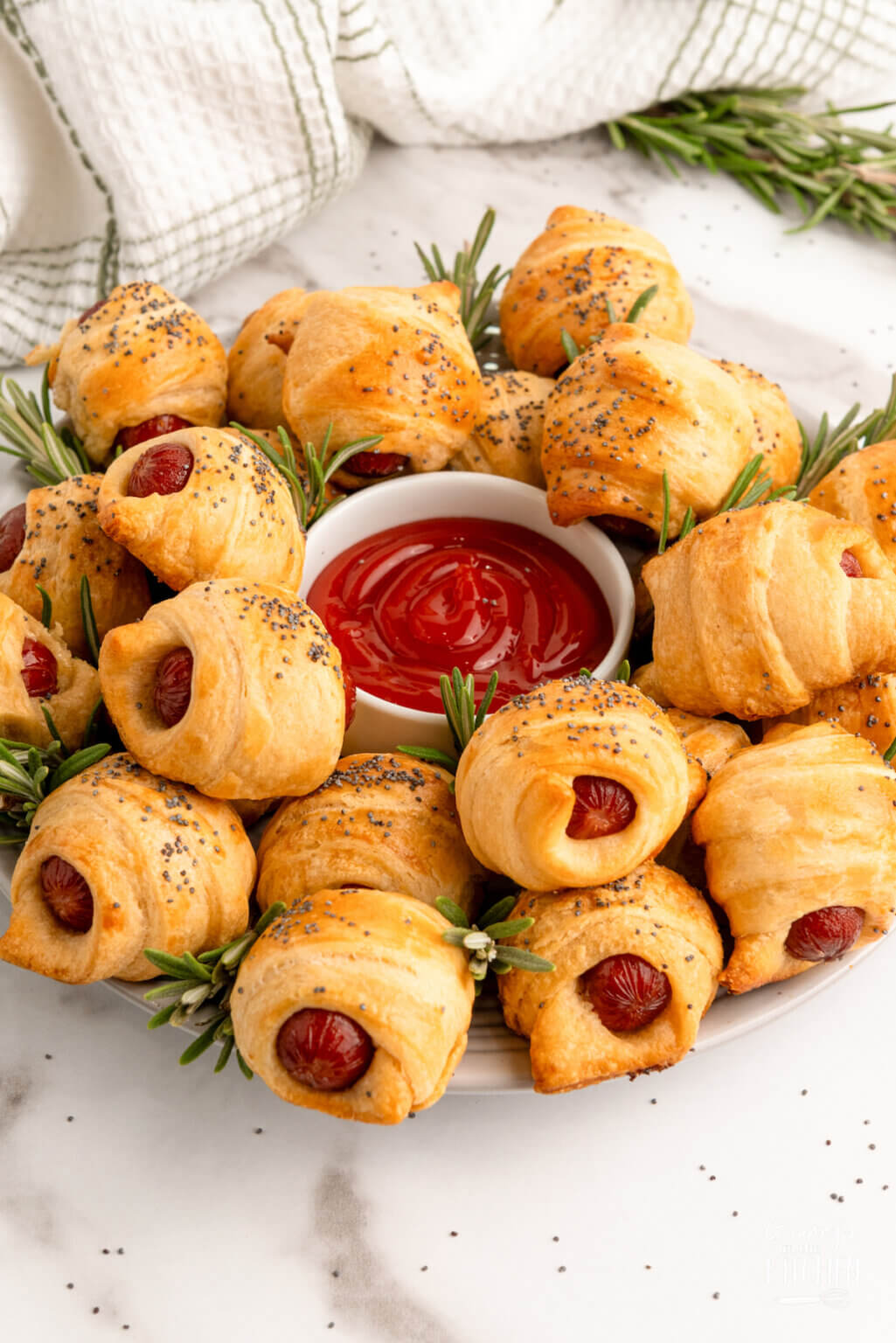 Crescent Roll Pigs in a Blanket - Granny's in the Kitchen